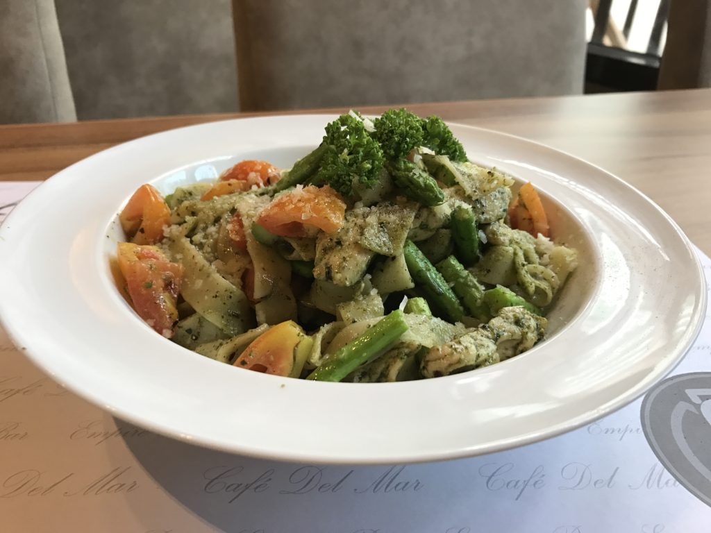 Casual Dining at Cafe Del Mar